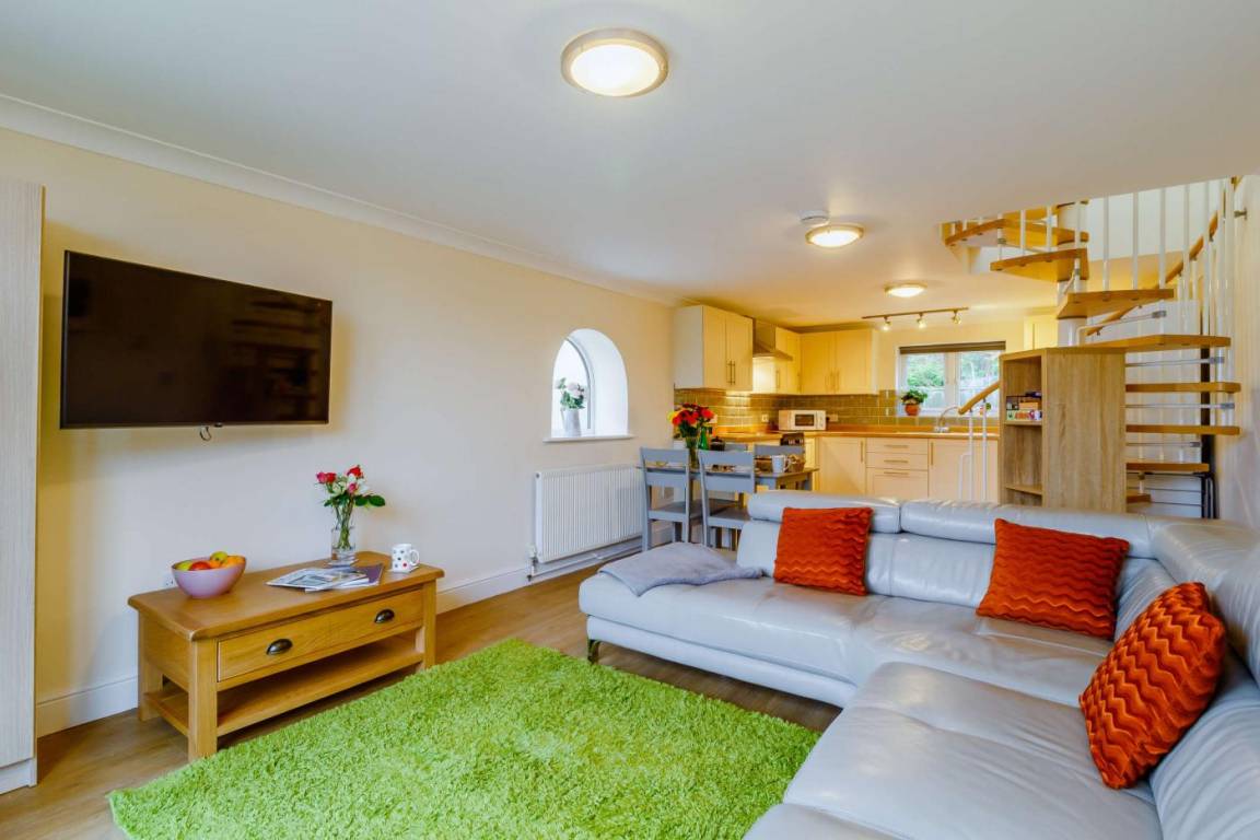 Cottage ∙ 2 Bedrooms ∙ 4 Guests - Beccles