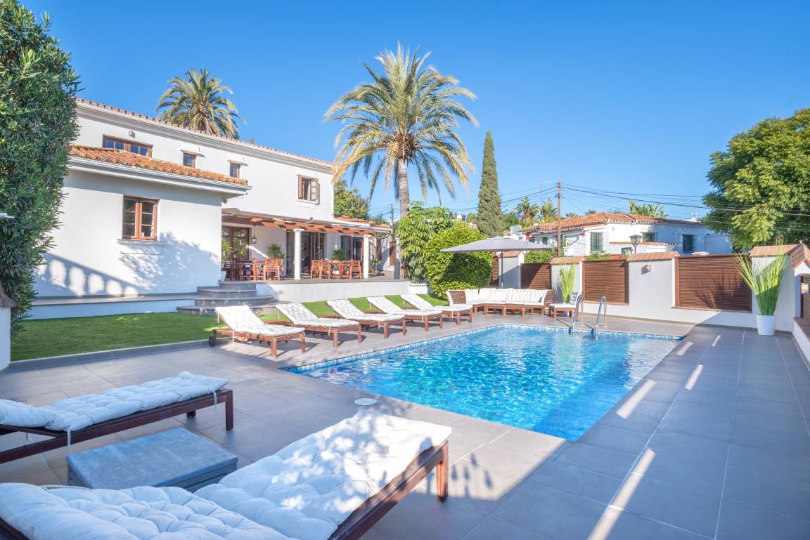 329 M² Villa ∙ 4 Slaapkamers ∙ 10 Gasten - Marbella