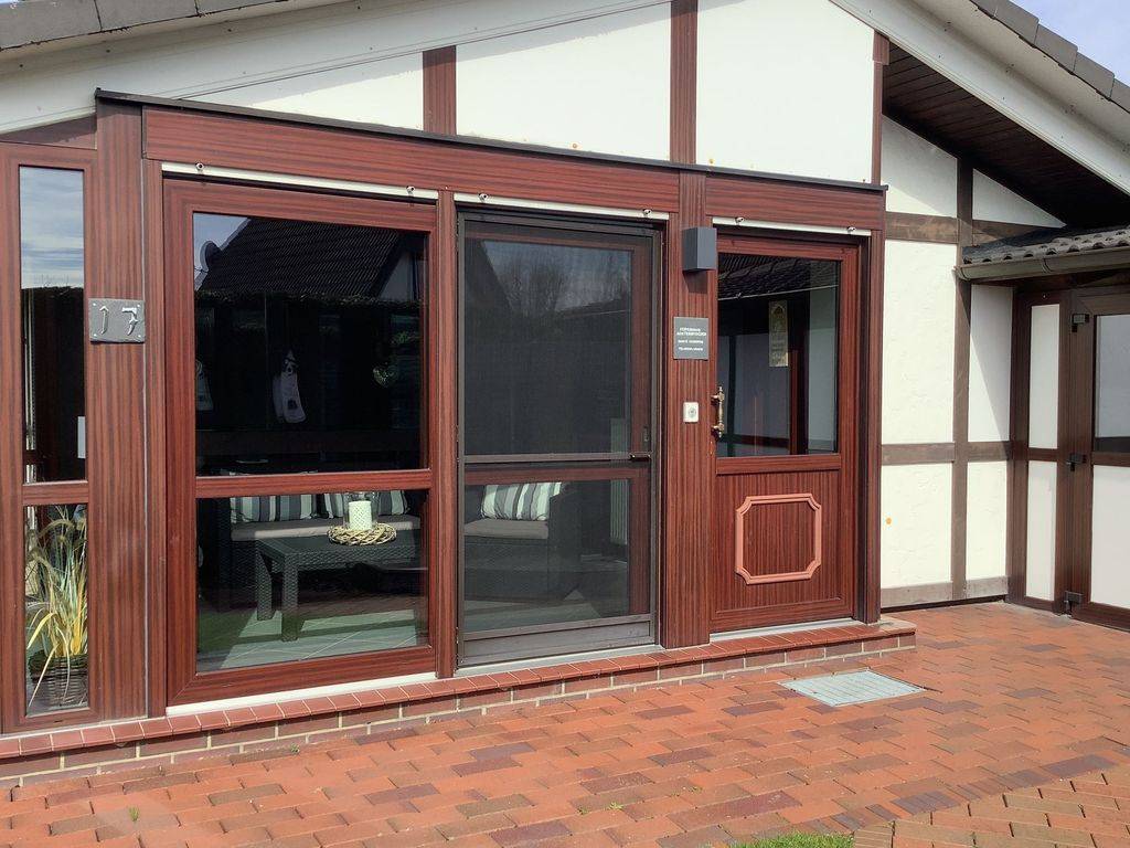 65 M² Ferienhaus ∙ 2 Schlafzimmer ∙ 5 Gäste - Nordenham