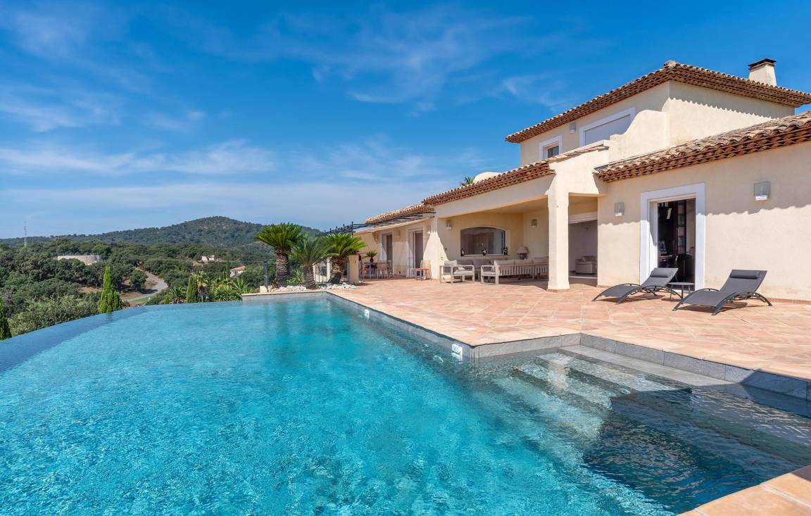 270 M² Maison De Vacances ∙ 4 Chambres ∙ 9 Personnes - Sainte-Maxime