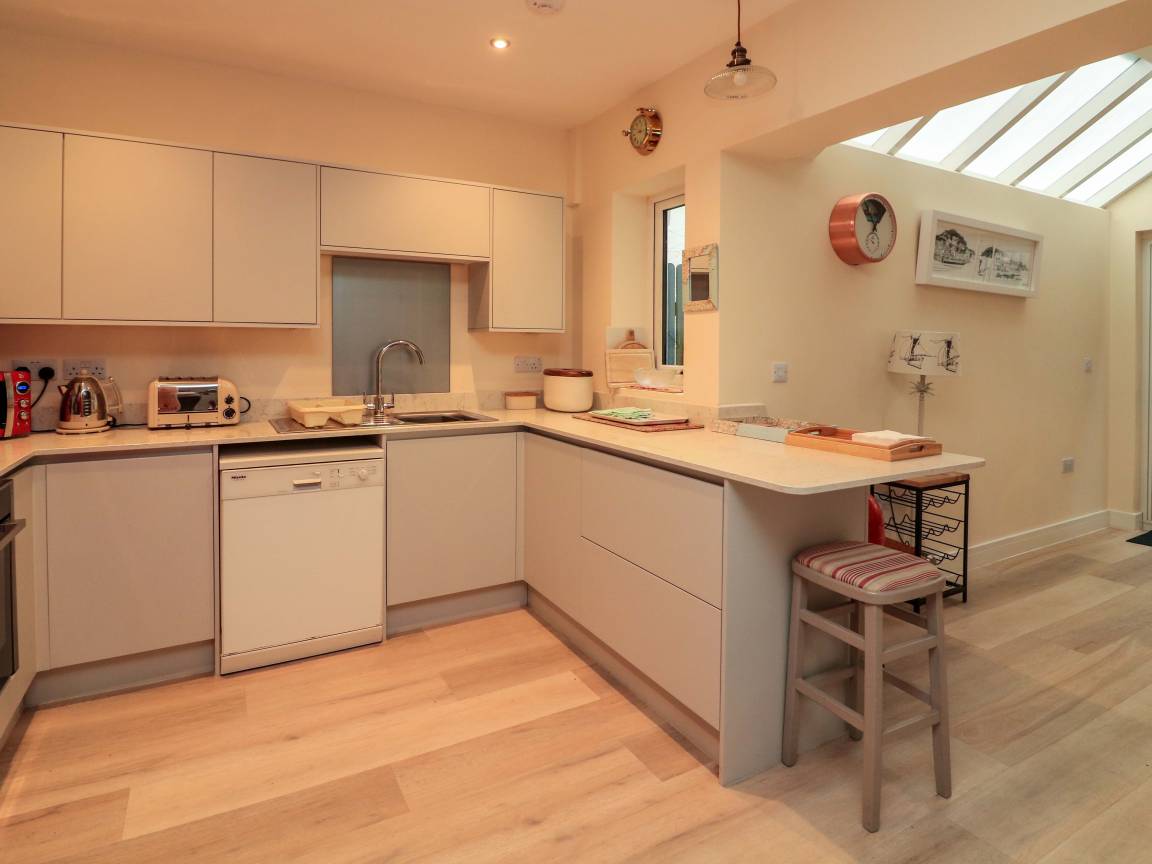 Cottage ∙ 2 Bedrooms ∙ 4 Guests - Dartmouth Castle