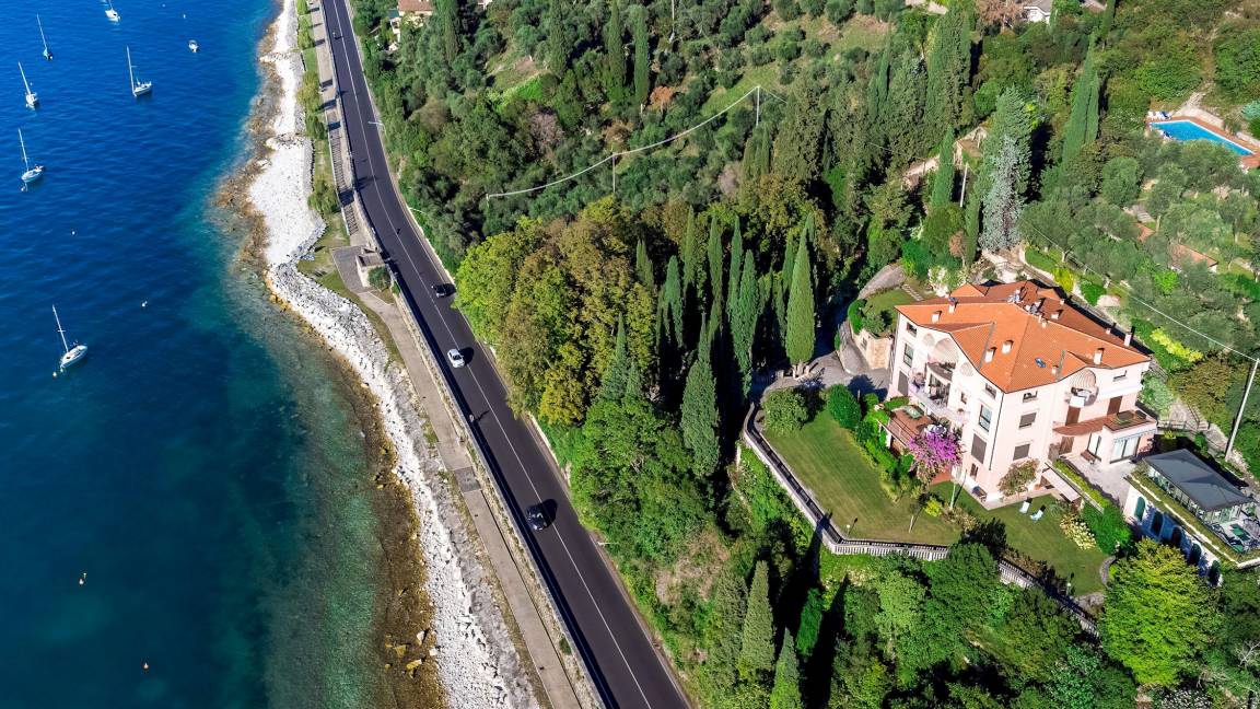 250 M² Villa ∙ 3 Bedrooms ∙ 7 Guests - Garda
