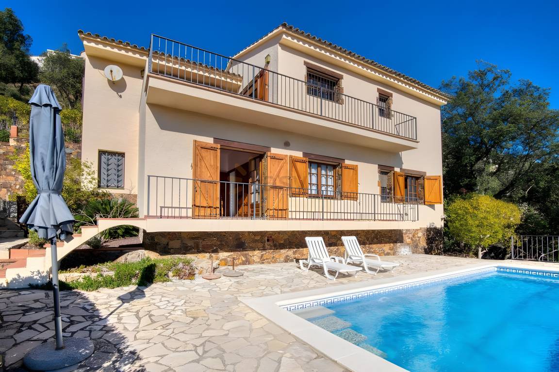 220 M² Villa ∙ 4 Bedrooms ∙ 7 Guests - Palamós
