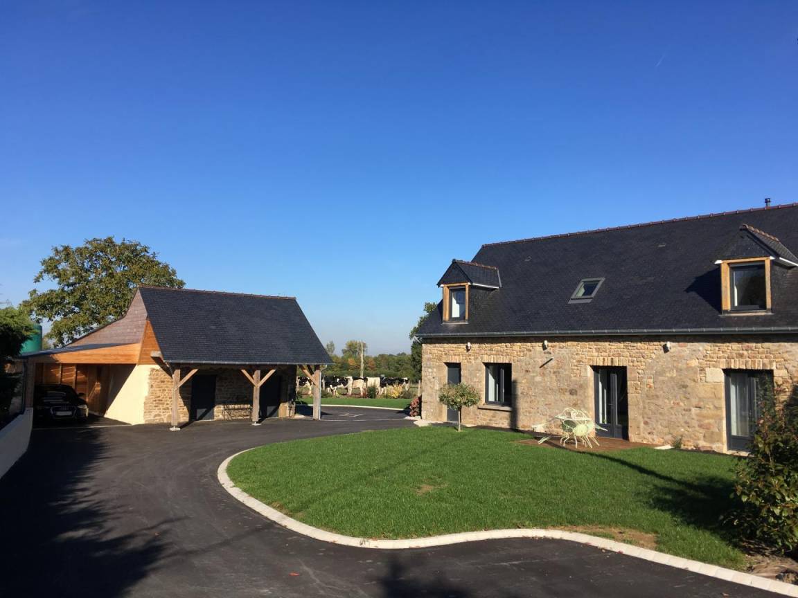 206 M² Gîte ∙ 5 Chambres ∙ 15 Personnes - Fougères