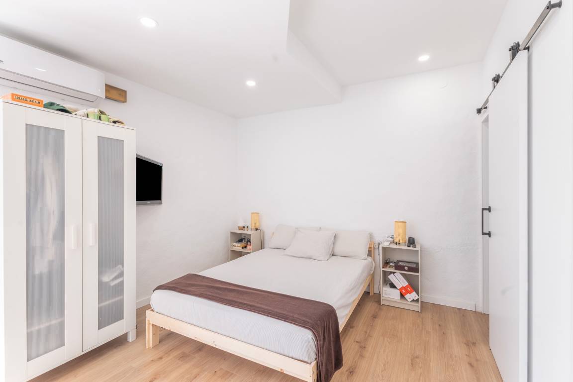 70 M² Apartamento ∙ 1 Habitación ∙ 4 Huéspedes - Mataró