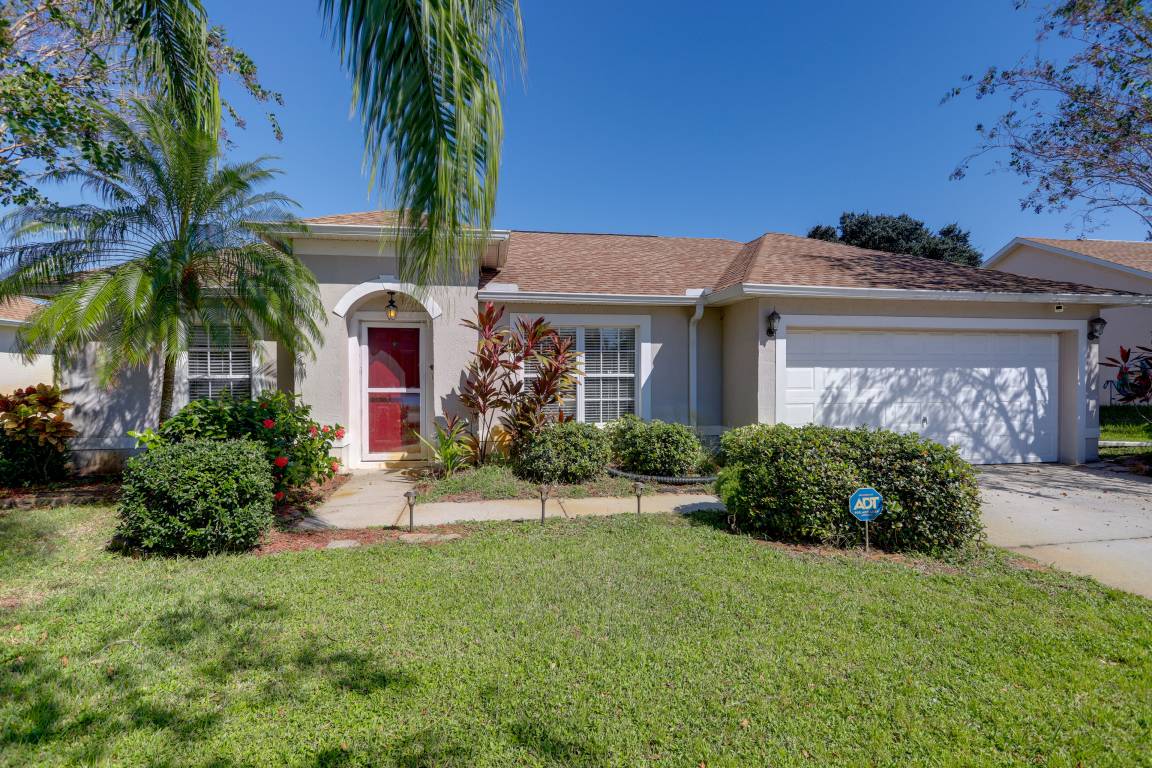 153 M² House ∙ 2 Bedrooms ∙ 4 Guests - Titusville, FL
