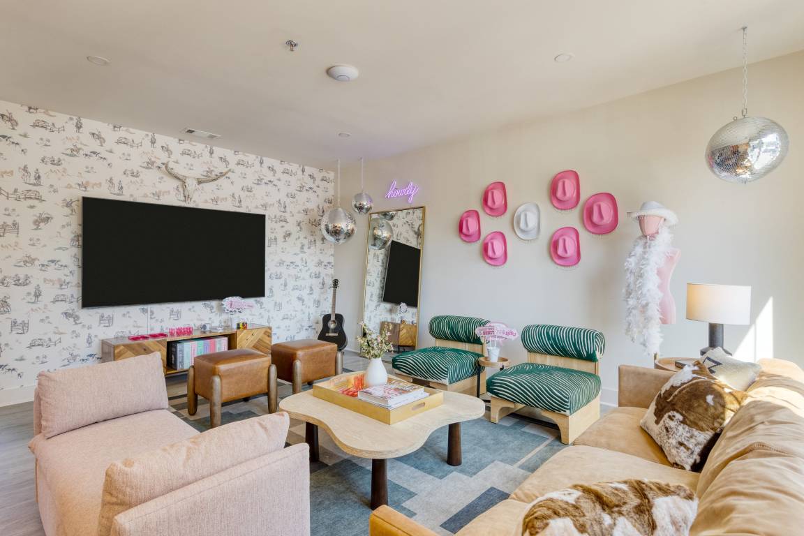 3811 M² House ∙ 4 Bedrooms ∙ 12 Guests - Nashville, TN