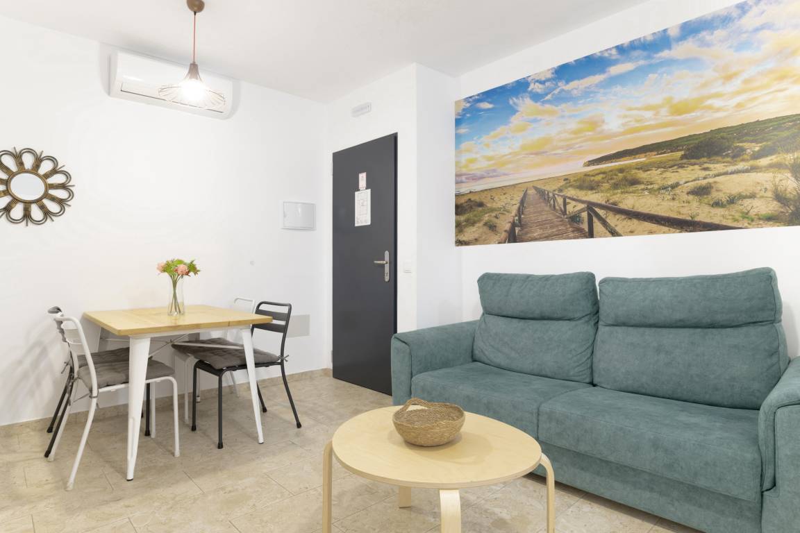 50 M² Apartamento ∙ 2 Habitaciones ∙ 6 Huéspedes - Barbate