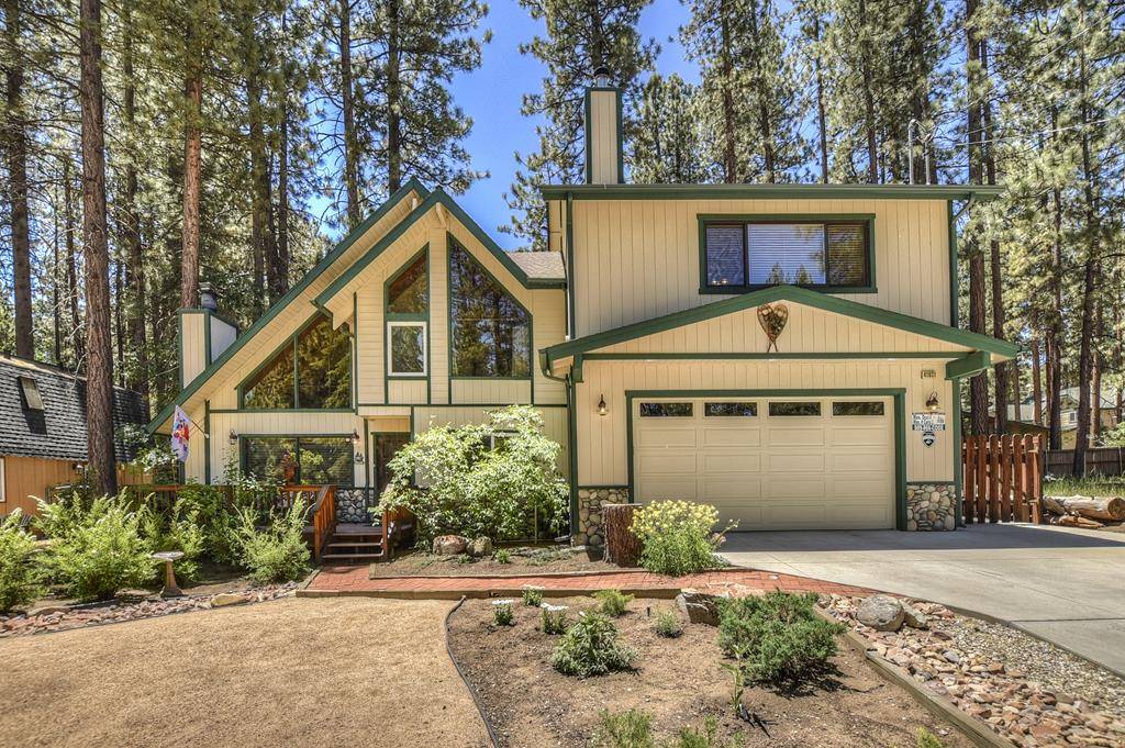 215 M² Cabin ∙ 4 Bedrooms ∙ 12 Guests - California
