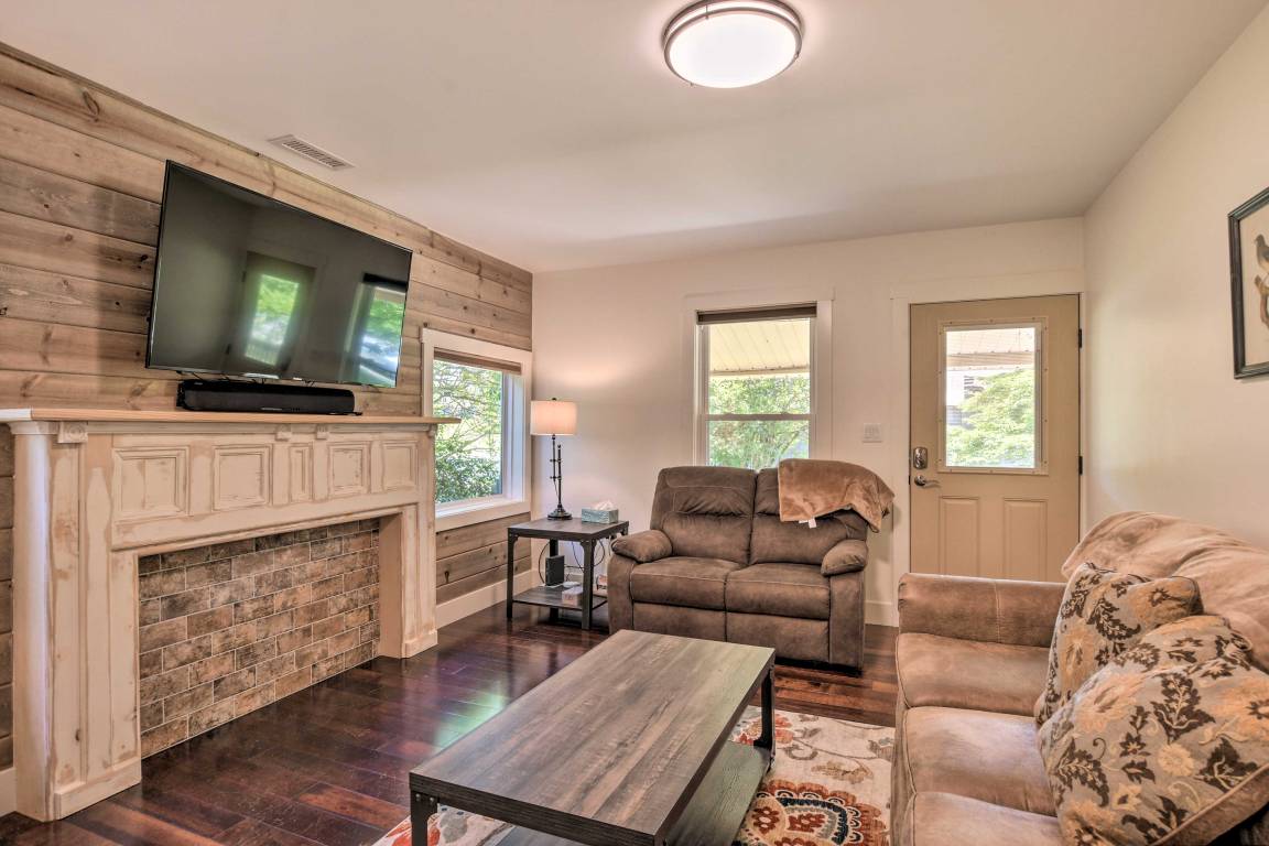 111 M² Cottage ∙ 2 Bedrooms ∙ 5 Guests - Lake Hartwell