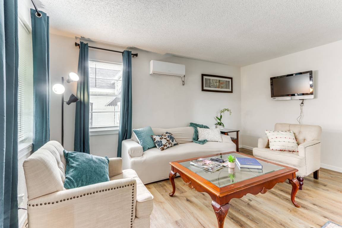 60 M² House ∙ 2 Bedrooms ∙ 4 Guests - Joplin, MO
