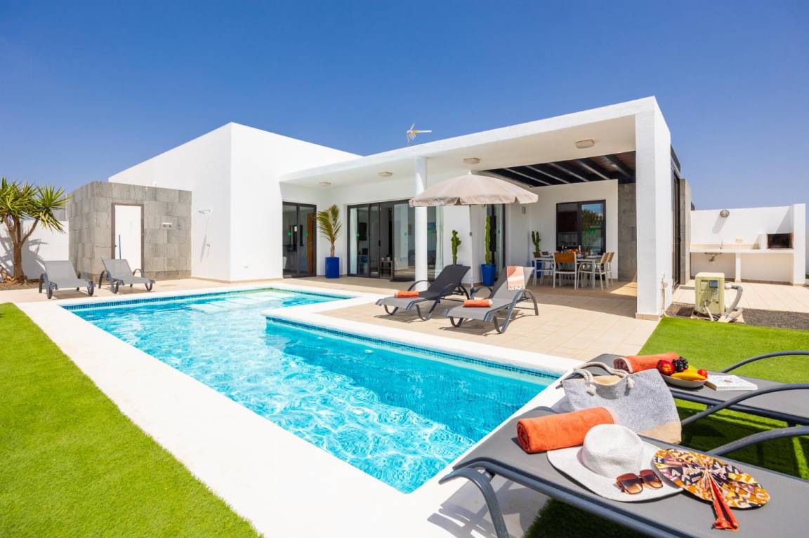 Villa ∙ 3 Bedrooms ∙ 6 Guests - Playa Blanca