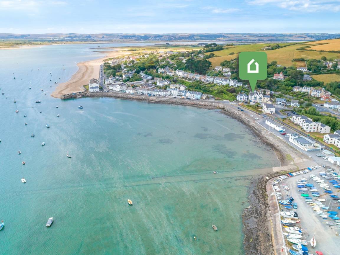 Cottage ∙ 7 Bedrooms ∙ 14 Guests - Instow