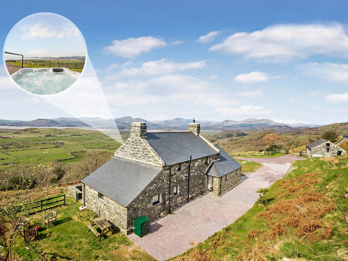 Cottage ∙ 6 Bedrooms ∙ 10 Guests - Harlech