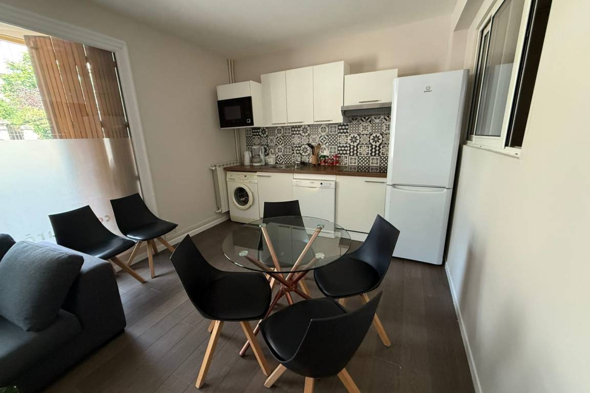 78 M² Apartment ∙ 3 Bedrooms ∙ 6 Guests - Avignon