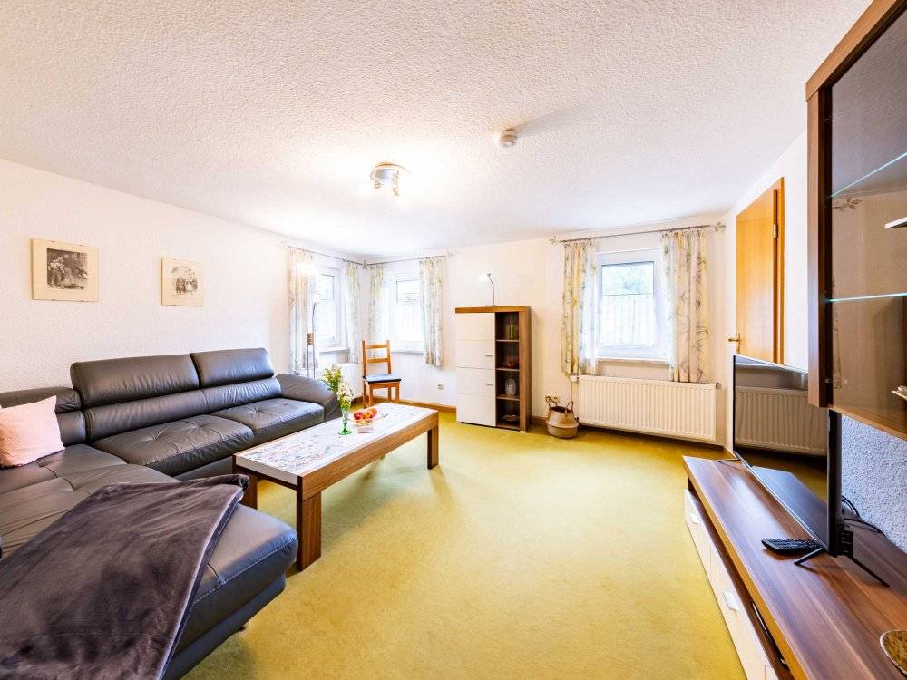 43 M² Ferienwohnung ∙ 1 Schlafzimmer ∙ 2 Gäste - Cursdorf