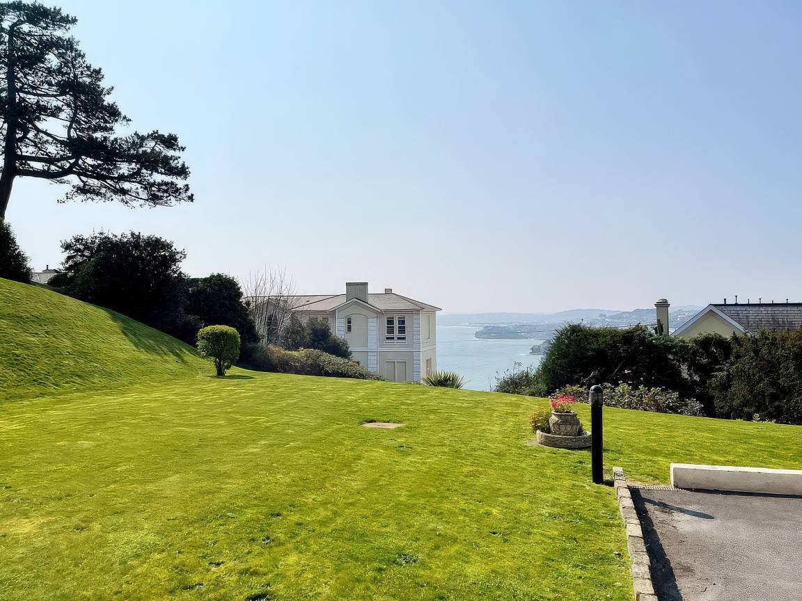 Cottage ∙ 2 Bedrooms ∙ 4 Guests - Torquay