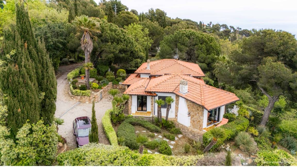 240 M² Villa ∙ 4 Schlafzimmer ∙ 8 Gäste - Riva Ligure