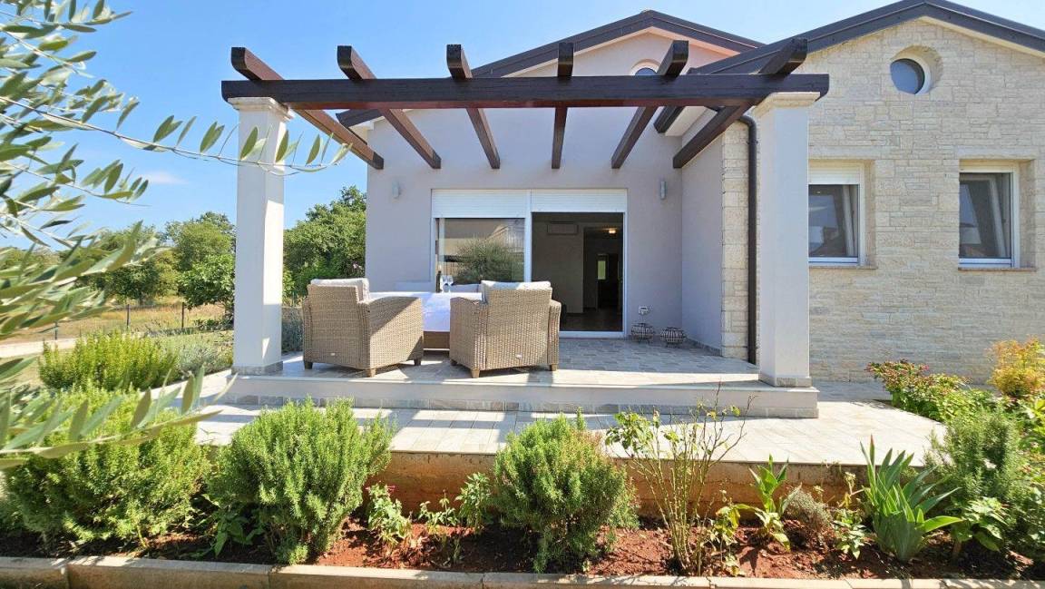 120 M² House ∙ 3 Bedrooms ∙ 6 Guests - Novigrad