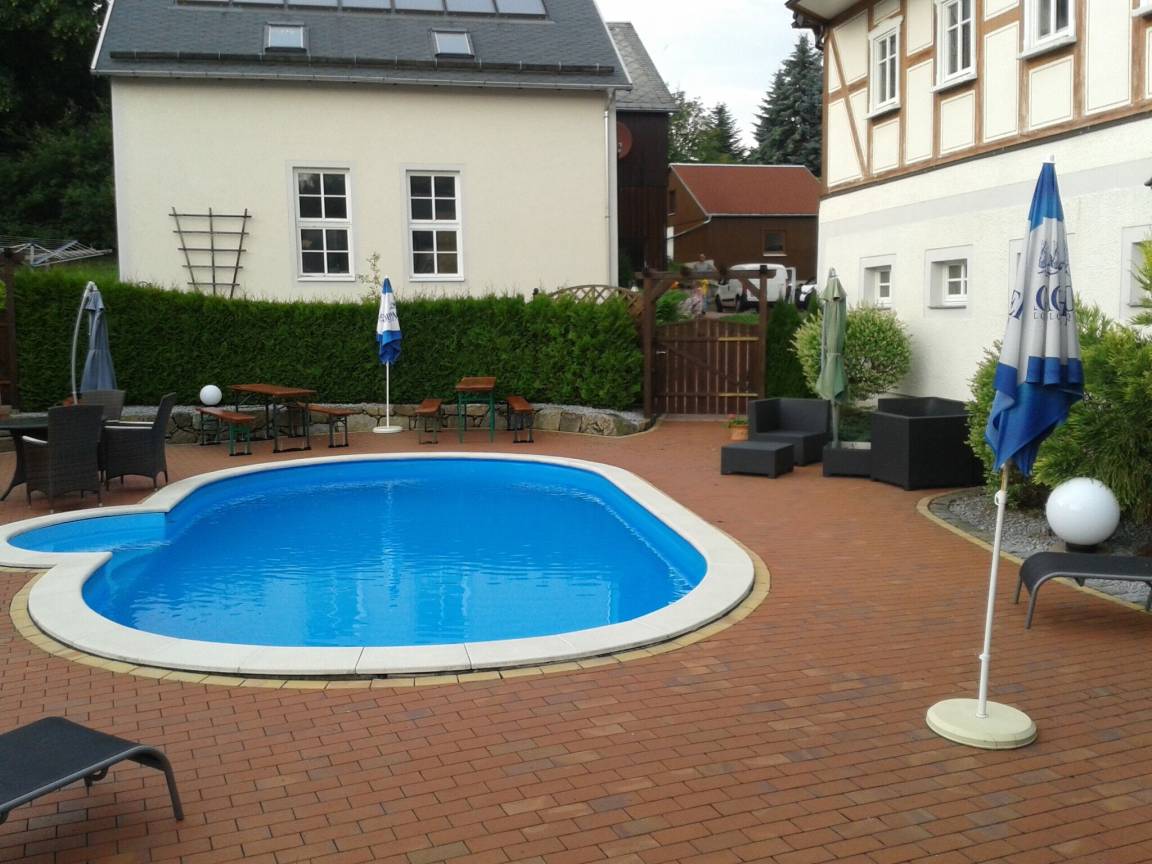 80 M² Apartment ∙ 2 Bedrooms ∙ 4 Guests - Bautzen