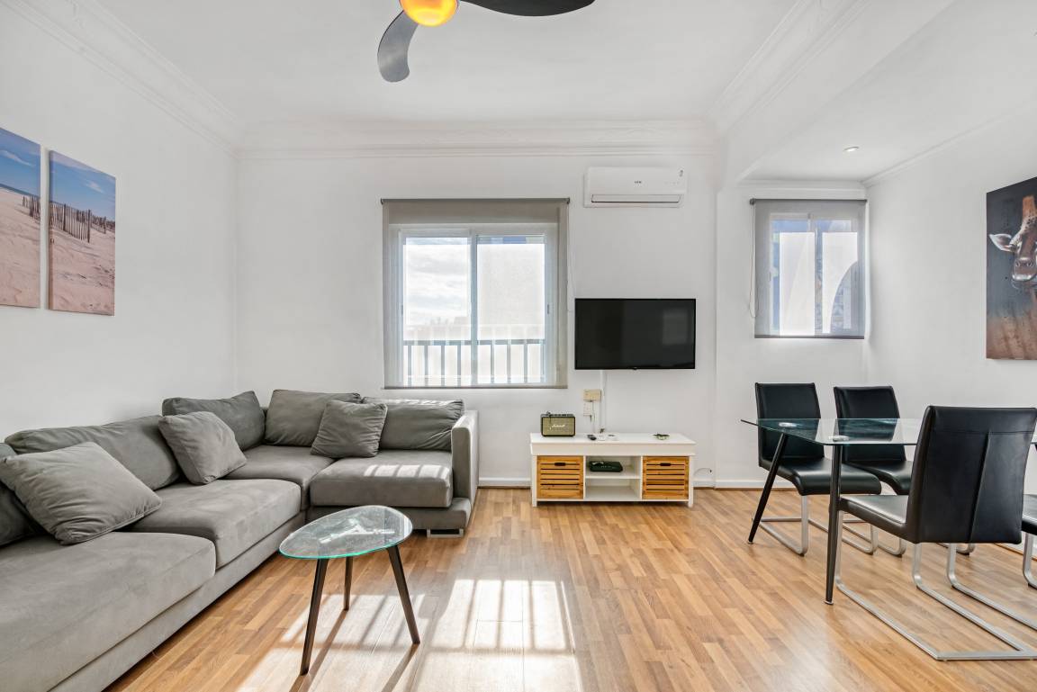 80 M² Apartamento ∙ 2 Habitaciones ∙ 4 Huéspedes - Gandía