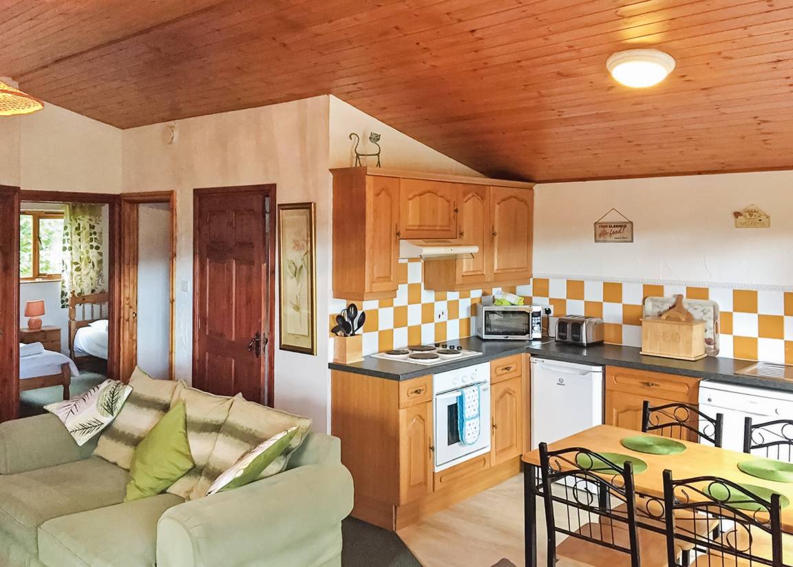 Chalet ∙ 3 Bedrooms ∙ 6 Guests - Shropshire