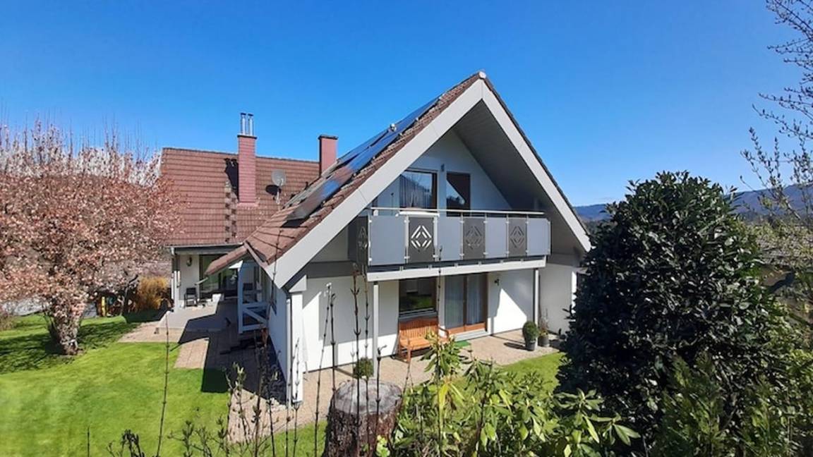 75 M² Ferienwohnung ∙ 1 Schlafzimmer ∙ 2 Gäste - Müllheim