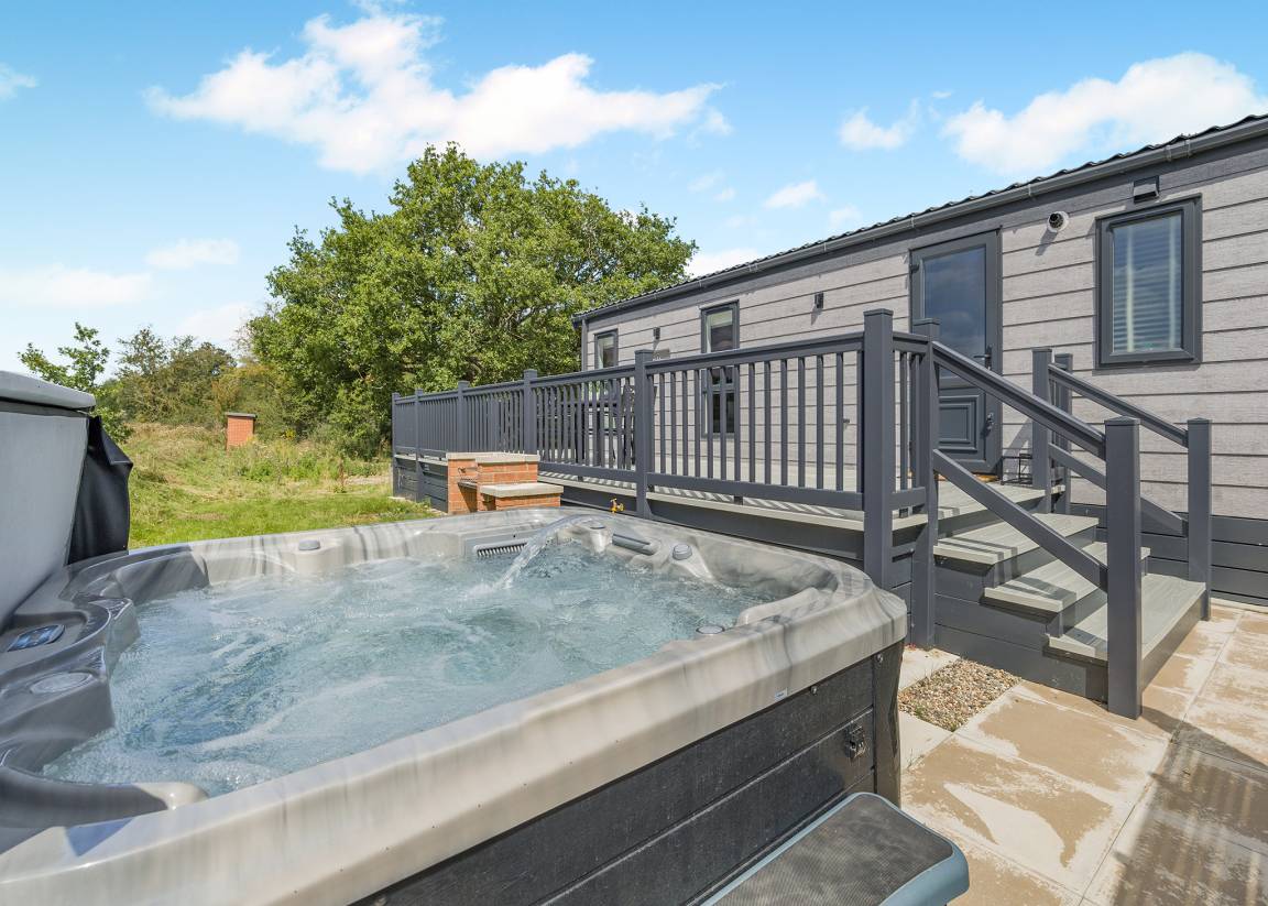 Chalet ∙ 2 Bedrooms ∙ 4 Guests - Lincolnshire