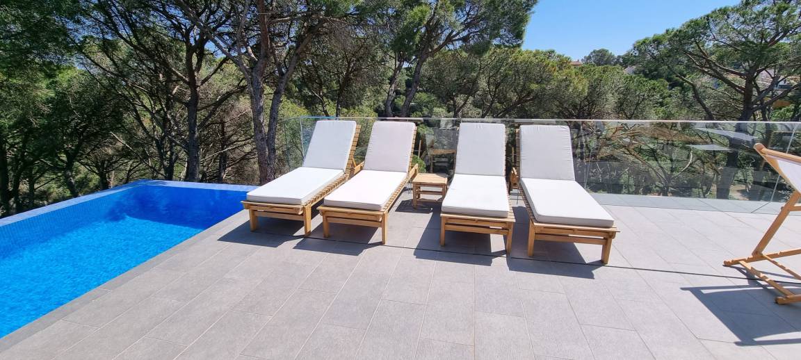 300 M² Villa ∙ 4 Bedrooms ∙ 8 Guests - Sa Riera