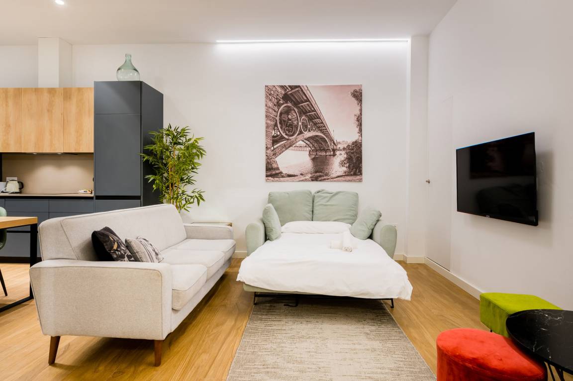 80 M² Apartamento ∙ 2 Habitaciones ∙ 6 Huéspedes - Sevilla, España