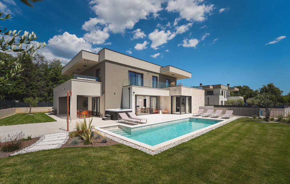 370 M² House ∙ 4 Bedrooms ∙ 8 Guests - Poreč