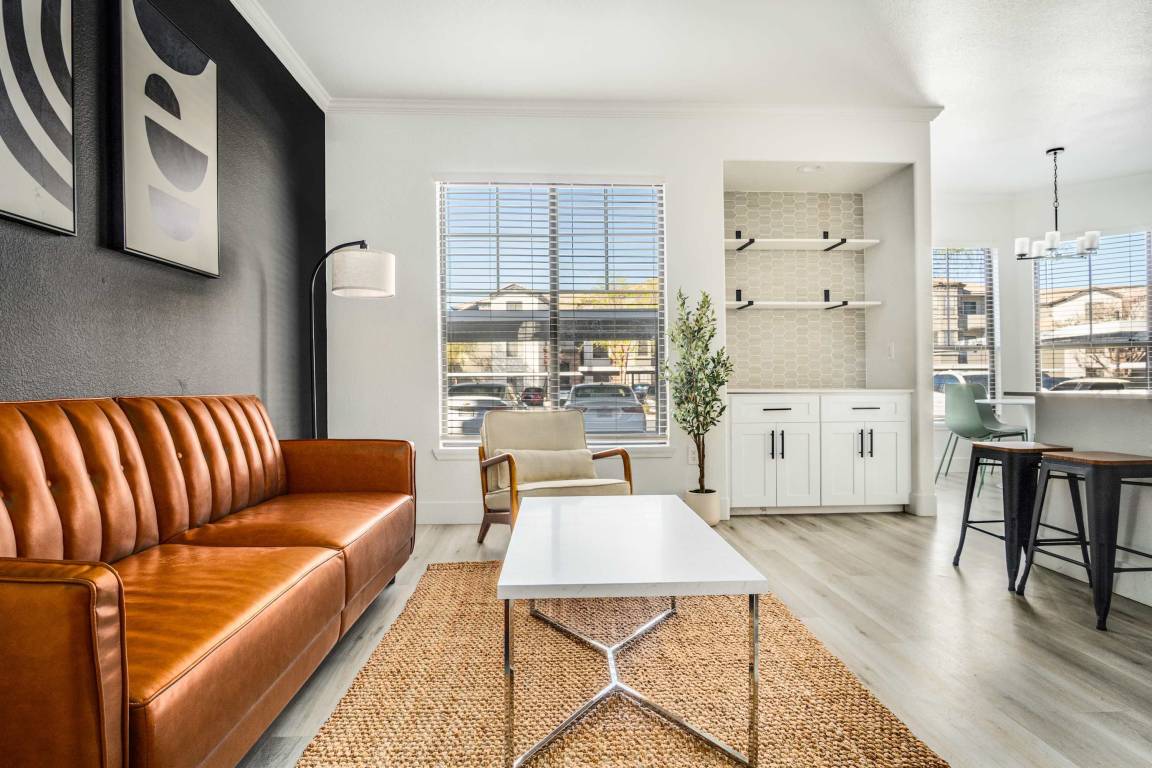 Apartment ∙ 2 Bedrooms ∙ 5 Guests - Glendale, AZ