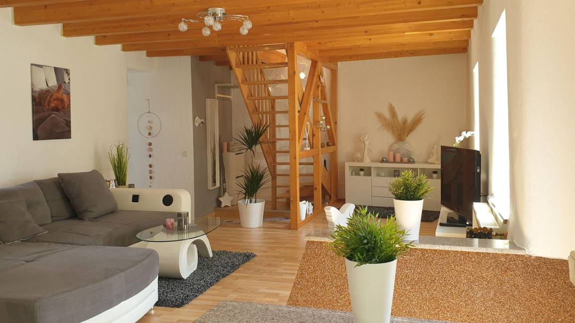 95 M² Ferienwohnung ∙ 2 Schlafzimmer ∙ 3 Gäste - Saarland