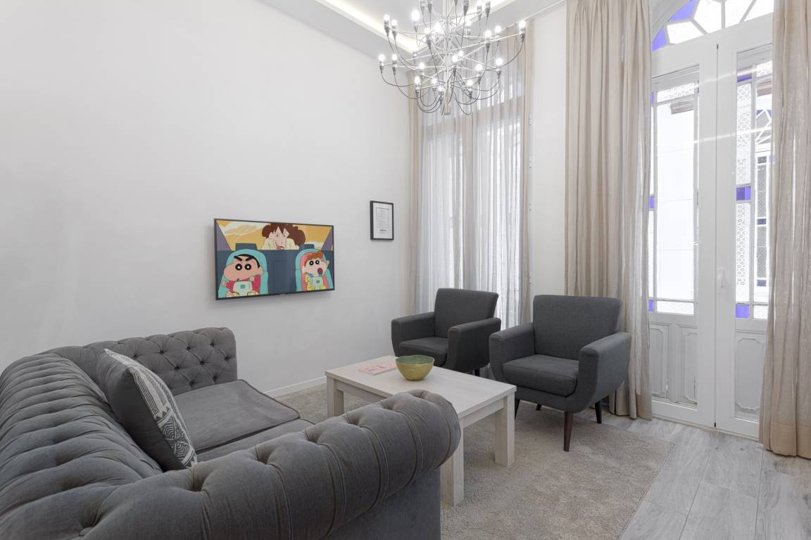 75 M² Huoneisto ∙ 2 Makuuhuonetta ∙ 8 Vierasta - Málaga