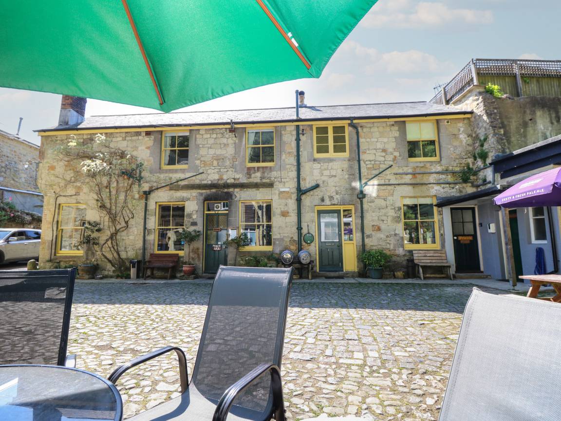 Cottage ∙ 2 Bedrooms ∙ 4 Guests - Shanklin