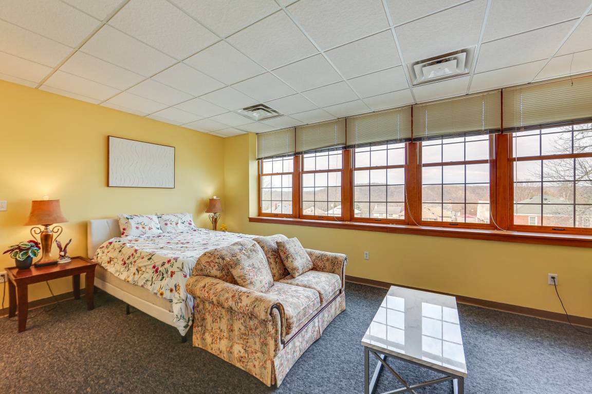 83 M² Apartment ∙ 2 Guests - Plum, PA