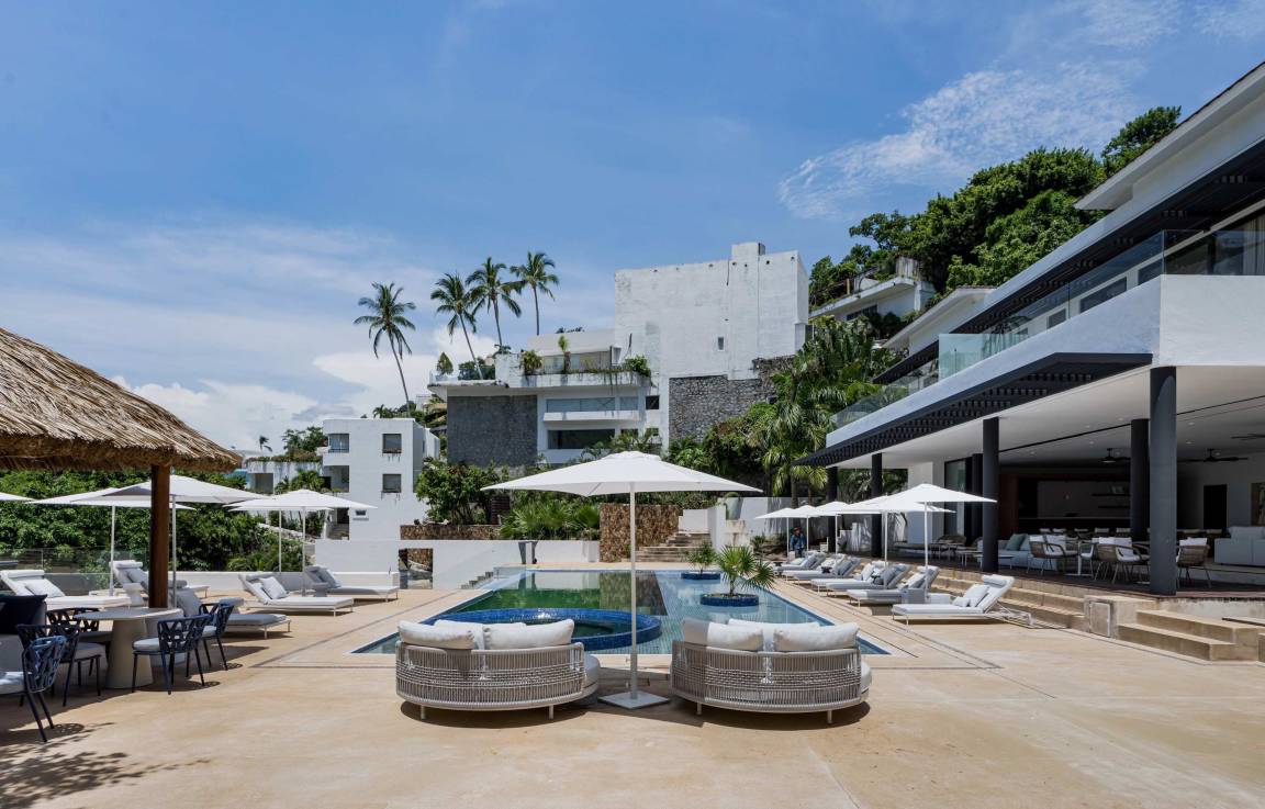 House ∙ 13 Bedrooms ∙ 24 Guests - Acapulco