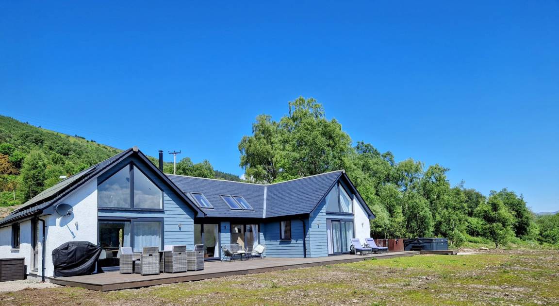 Cottage ∙ 4 Bedrooms ∙ 8 Guests - Fort William