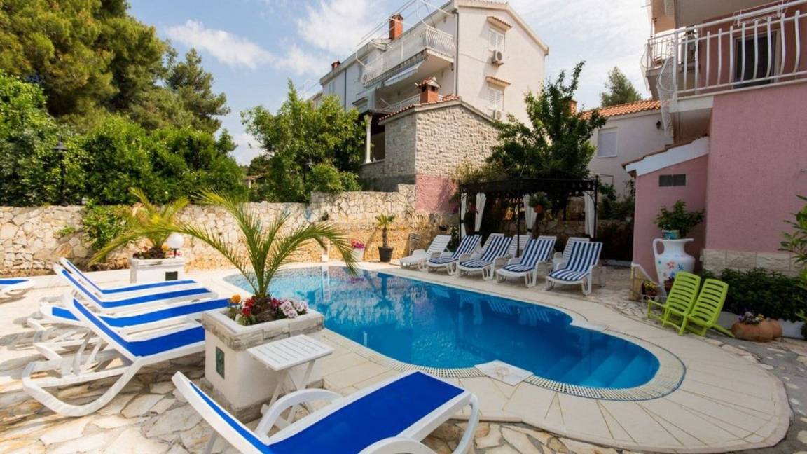 100 M² Appartement ∙ 2 Chambres ∙ 4 Personnes - Okrug Gornji
