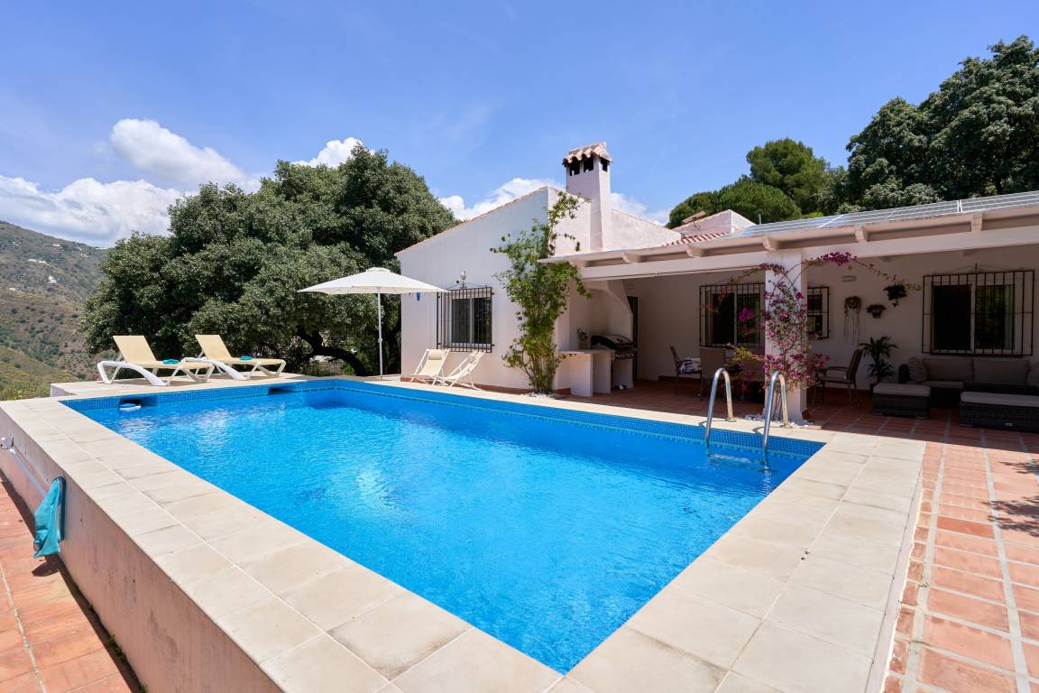 140 M² Maison De Campagne ∙ 3 Chambres ∙ 6 Personnes - Torrox