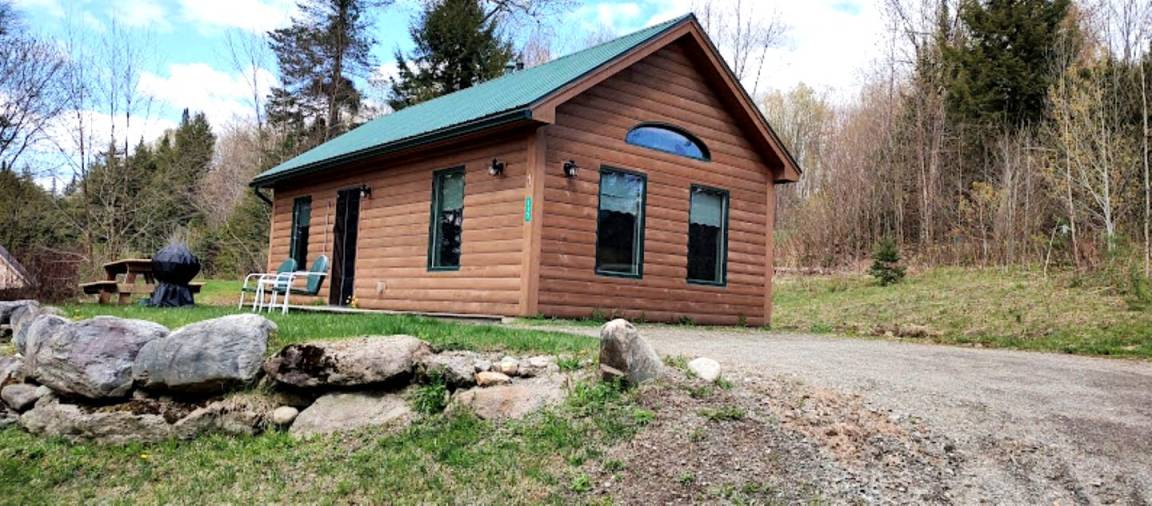 House ∙ 1 Bedroom ∙ 4 Guests - Morristown, VT