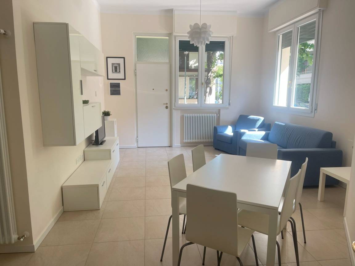 70 M² House ∙ 2 Bedrooms ∙ 4 Guests - Pesaro