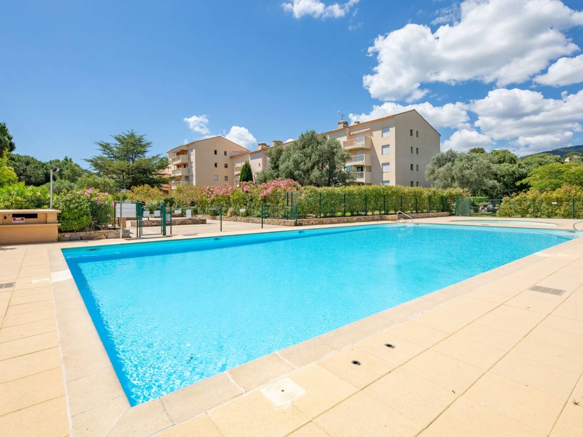 27 M² House ∙ 1 Bedroom ∙ 4 Guests - Saint-Tropez