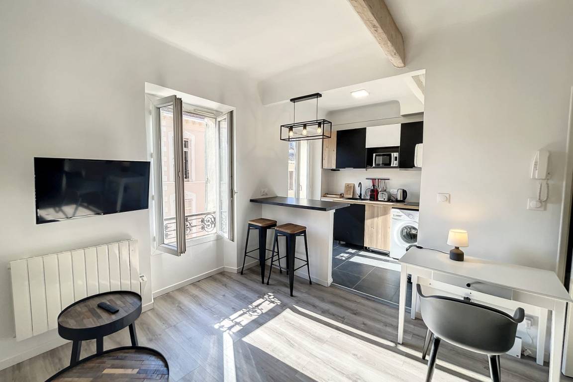 33 M² Apartment ∙ 1 Bedroom ∙ 4 Guests - Biot