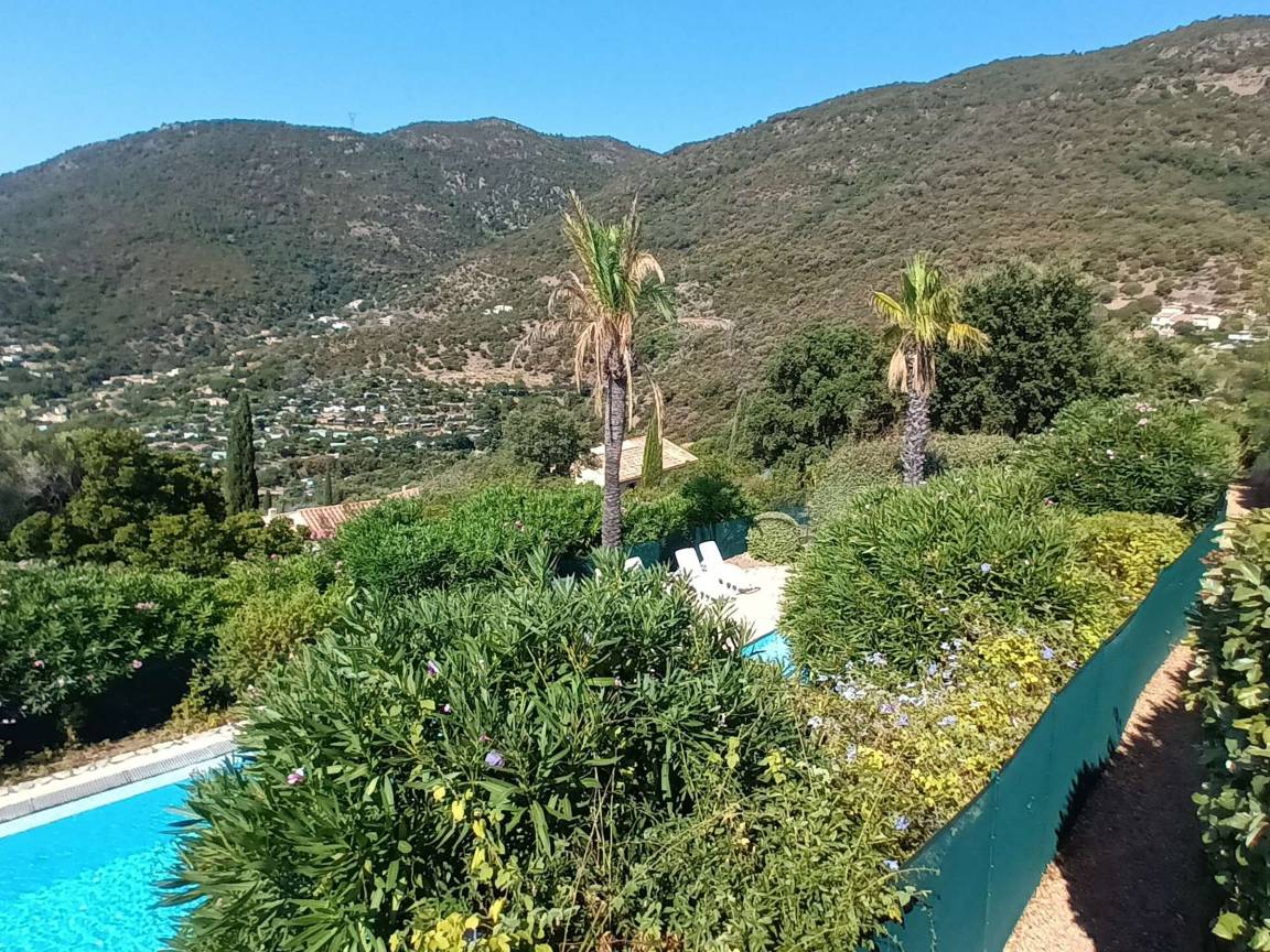 70 M² Maison De Vacances ∙ 2 Chambres ∙ 4 Personnes - Cavalaire-sur-Mer