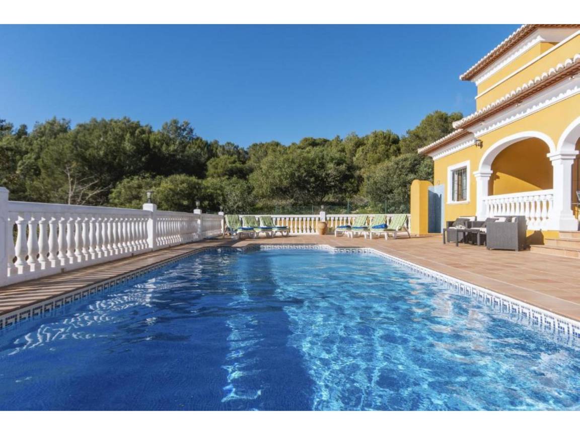 225 M² Villa ∙ 5 Bedrooms ∙ 10 Guests - Jávea