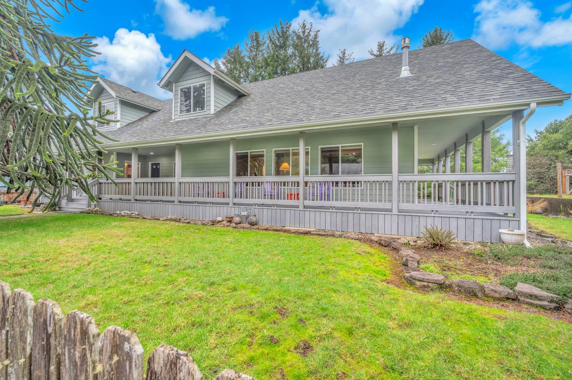 270 M² House ∙ 3 Bedrooms ∙ 10 Guests - Lincoln City, OR