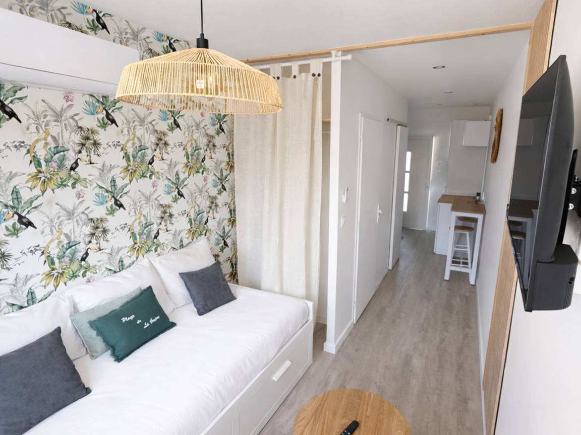 19 M² Studio Flat ∙ 1 Bedroom ∙ 2 Guests - Angles