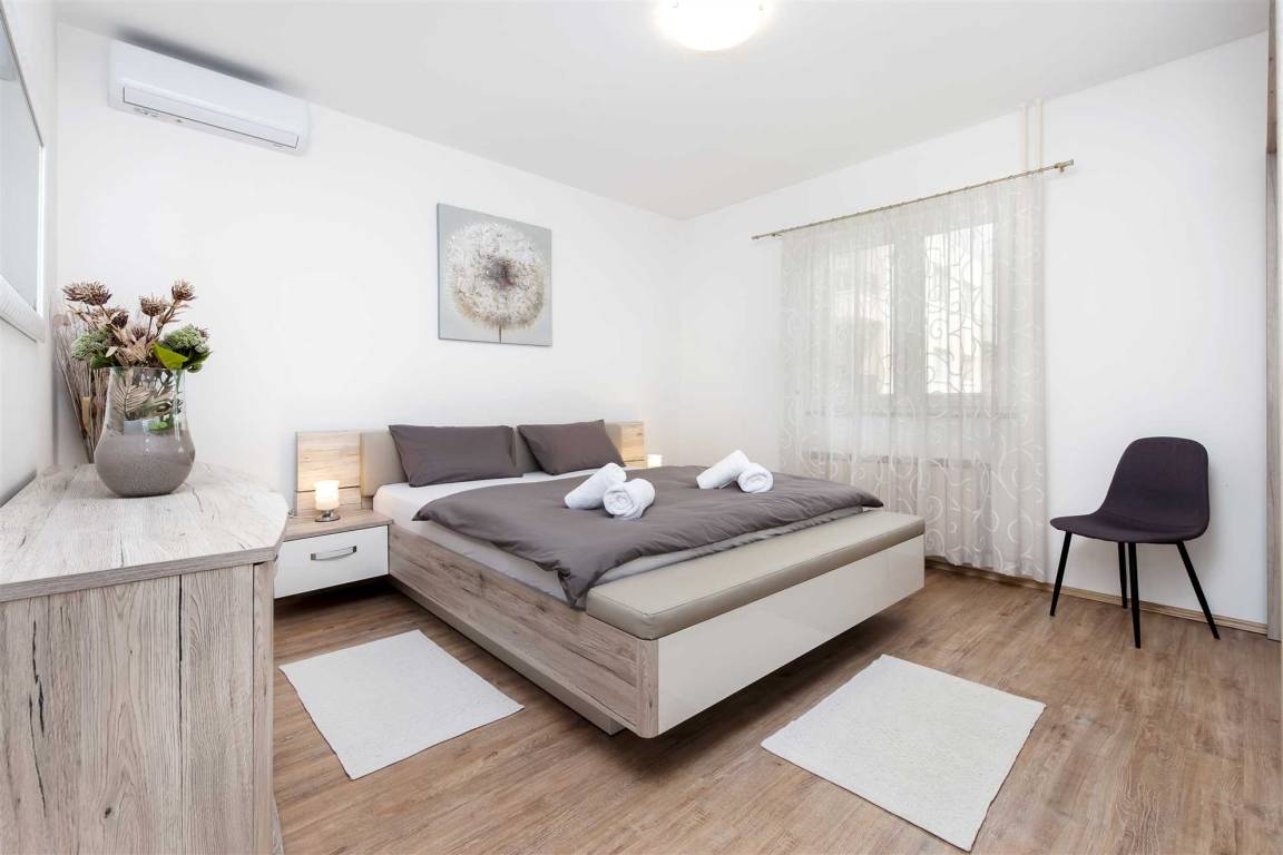 100 M² Apartment ∙ 3 Bedrooms ∙ 6 Guests - Rovinj