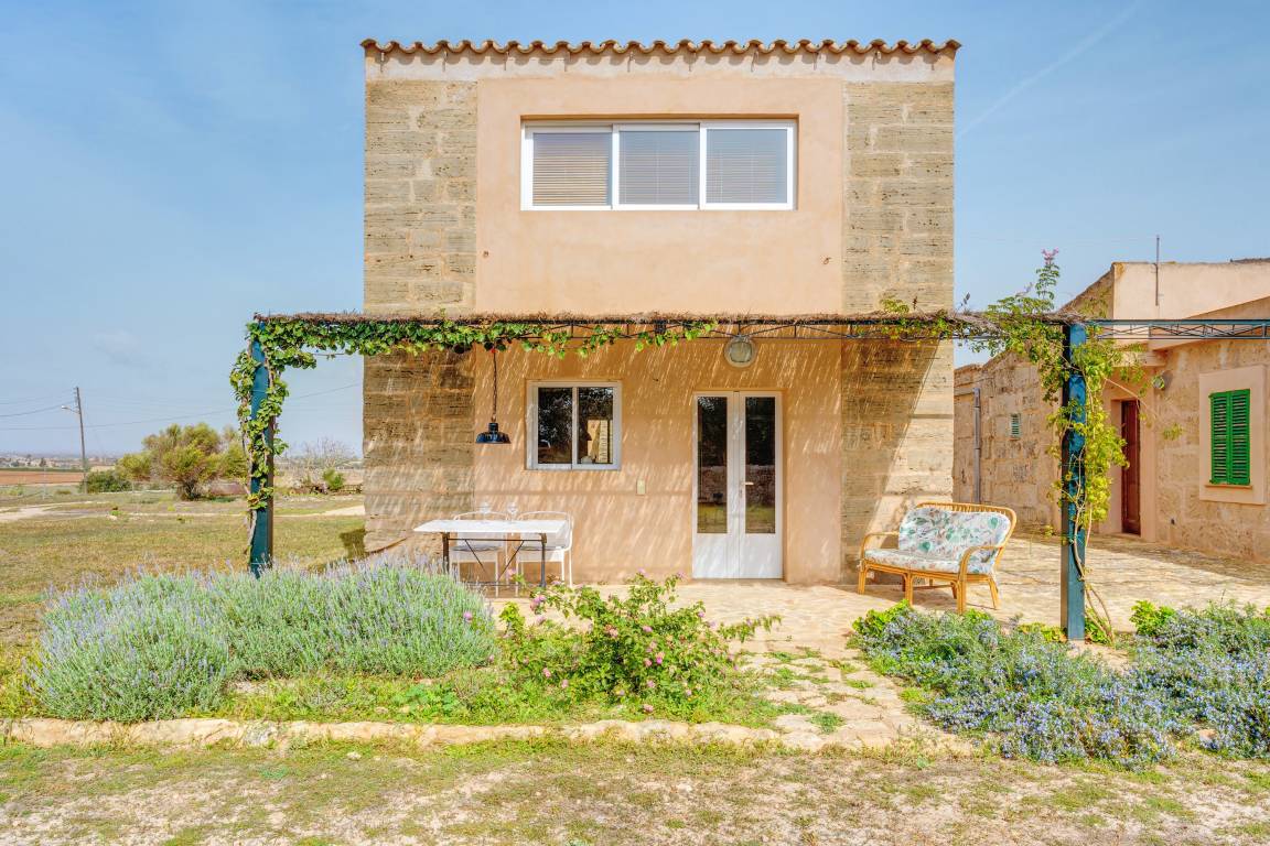 80 M² House ∙ 1 Bedroom ∙ 2 Guests - Ses Salines